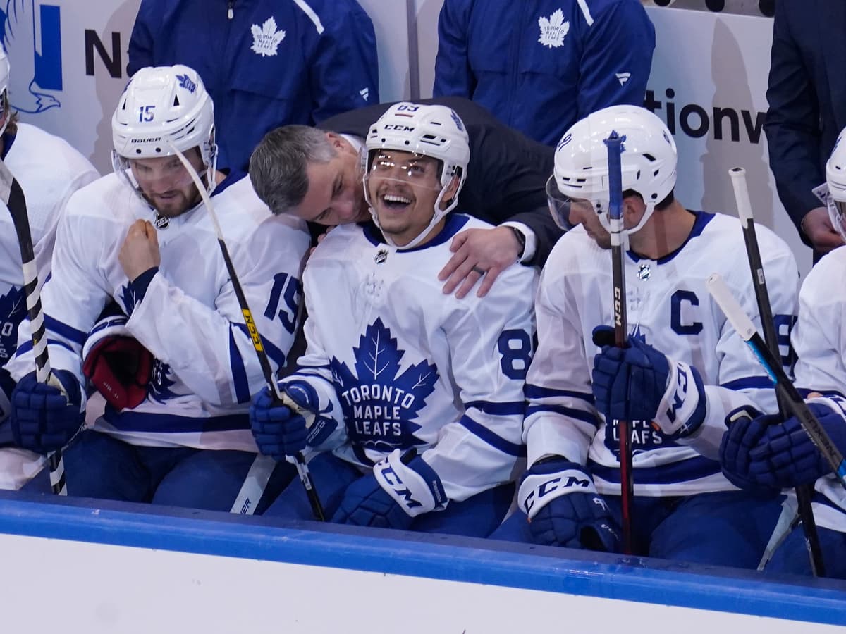 How good are the Leafs prospects relative to other teams?