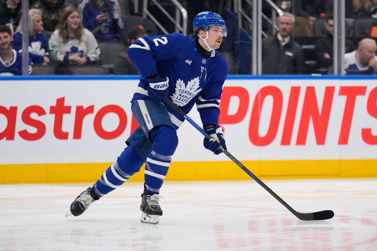 Simon Benoit’s newfound versatility adds wrinkle to Maple Leafs’ blueline